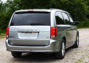 Grey Dodge Grand Caravan 2019 in Kretinga, with an engine capacity of 3.60 L and mileage of 185 thousand km for 10899 €, photo 12 on AUTOMOTO.COM.LV