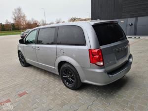 Pelēks Dodge Grand Caravan 2019 Šauļi, ar dzinēja tilpumu 3.60 L un nobraukumu 193 tūkst. km par 10200 €, foto 3 vietnē AUTOMOTO.COM.LV