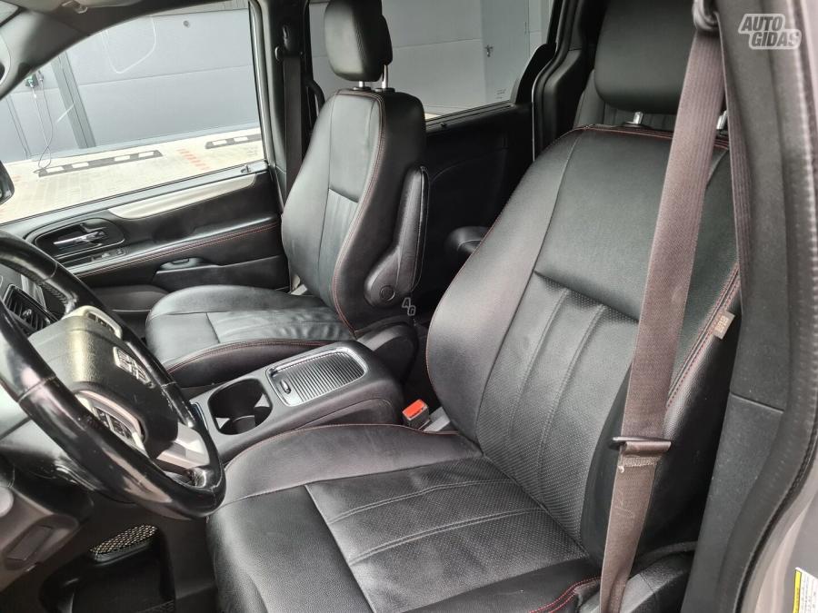 Pelēks Dodge Grand Caravan 2019 Šauļi, ar dzinēja tilpumu 3.60 L un nobraukumu 193 tūkst. km par 10200 €, foto 13 vietnē AUTOMOTO.COM.LV