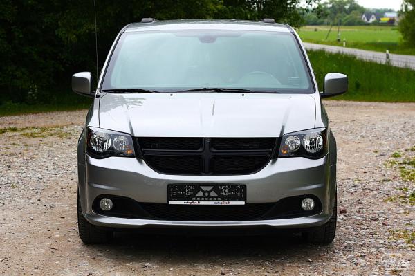 Pelēks Dodge Grand Caravan 2019 Petrikaičiai, ar dzinēja tilpumu 3.60 L un nobraukumu 185 tūkst. km par 10499 €, foto 3 vietnē AUTOMOTO.COM.LV
