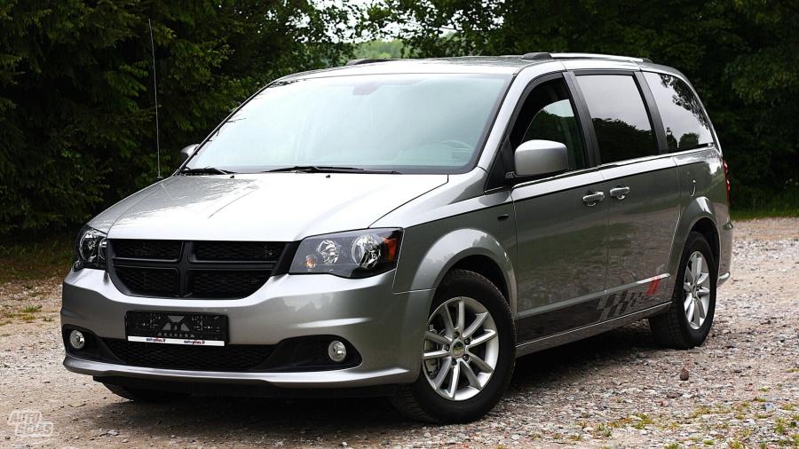 Pelēks Dodge Grand Caravan 2019 Petrikaičiai, ar dzinēja tilpumu 3.60 L un nobraukumu 185 tūkst. km par 10499 €, foto 4 vietnē AUTOMOTO.COM.LV