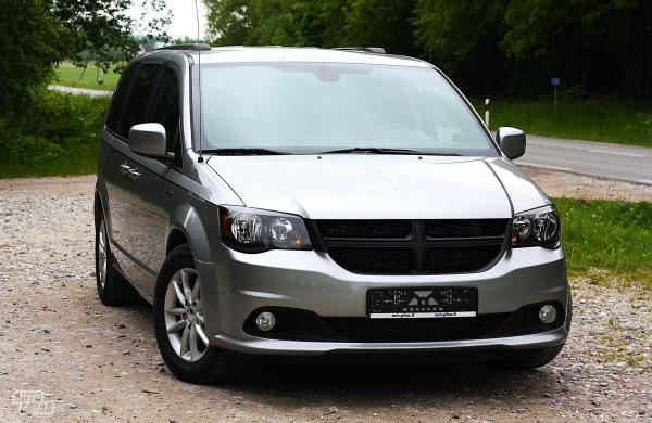 Pelēks Dodge Grand Caravan 2019 Petrikaičiai, ar dzinēja tilpumu 3.60 L un nobraukumu 185 tūkst. km par 10499 €, foto 8 vietnē AUTOMOTO.COM.LV