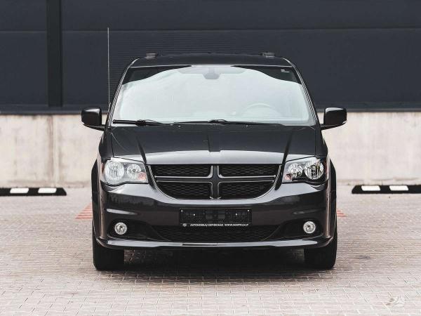 Pelēks Dodge Grand Caravan 2019 Šauļi, ar dzinēja tilpumu 3.60 L un nobraukumu 234 tūkst. km par 9700 €, foto 2 vietnē AUTOMOTO.COM.LV