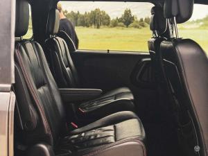 Серый Додж Гранд Караван 2019 в Шяуляй, объемом двигателя 3.60 л и пробегом 234 тыс. км за 9700 €, фото 26 на AUTOMOTO.COM.LV