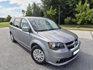Grey Dodge Grand Caravan 2019 in Jurbarkas, with an engine capacity of 3.60 L and mileage of 210 thousand km for 9350 €, photo  on AUTOMOTO.COM.LV