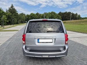 Grey Dodge Grand Caravan 2019 in Jurbarkas, with an engine capacity of 3.60 L and mileage of 210 thousand km for 9350 €, photo 7 on AUTOMOTO.COM.LV
