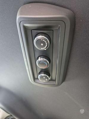 Grey Dodge Grand Caravan 2019 in Jurbarkas, with an engine capacity of 3.60 L and mileage of 210 thousand km for 9350 €, photo 18 on AUTOMOTO.COM.LV