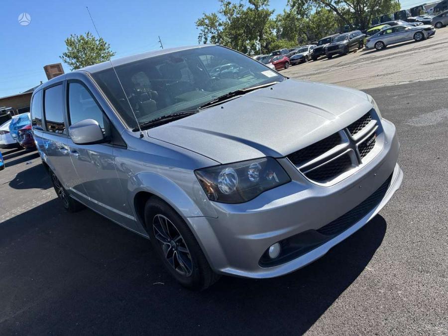 Pelēks Dodge Grand Caravan 2019 Šauļi, ar dzinēja tilpumu 3.60 L un nobraukumu 212 tūkst. km par 5600 €, foto 15 vietnē AUTOMOTO.COM.LV