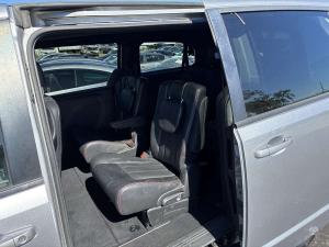 Pelēks Dodge Grand Caravan 2019 Šauļi, ar dzinēja tilpumu 3.60 L un nobraukumu 212 tūkst. km par 5600 €, foto 16 vietnē AUTOMOTO.COM.LV