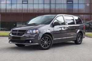 Pelēks Dodge Grand Caravan 2019 Klaipėda, ar dzinēja tilpumu 3.60 L un nobraukumu 158 tūkst. km par 12499 €, foto  vietnē AUTOMOTO.COM.LV
