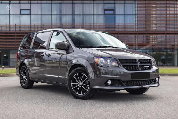 Pelēks Dodge Grand Caravan 2019 Klaipėda, ar dzinēja tilpumu 3.60 L un nobraukumu 158 tūkst. km par 12499 €, foto 4 vietnē AUTOMOTO.COM.LV