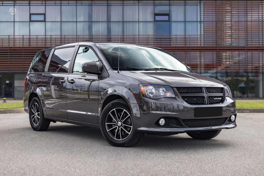 Pelēks Dodge Grand Caravan 2019 Klaipėda, ar dzinēja tilpumu 3.60 L un nobraukumu 158 tūkst. km par 12499 €, foto 5 vietnē AUTOMOTO.COM.LV