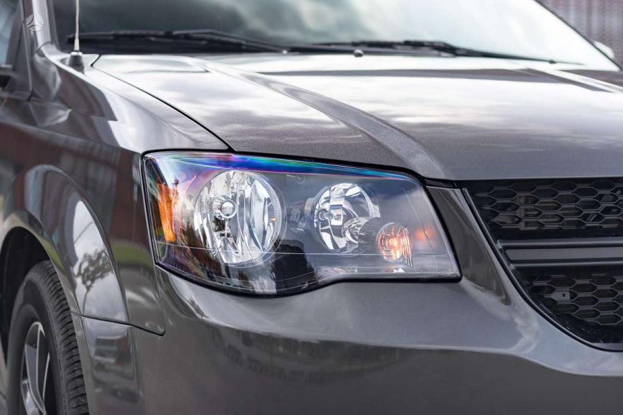 Pelēks Dodge Grand Caravan 2019 Klaipėda, ar dzinēja tilpumu 3.60 L un nobraukumu 158 tūkst. km par 12499 €, foto 7 vietnē AUTOMOTO.COM.LV