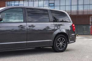 Pelēks Dodge Grand Caravan 2019 Klaipėda, ar dzinēja tilpumu 3.60 L un nobraukumu 158 tūkst. km par 12499 €, foto 8 vietnē AUTOMOTO.COM.LV