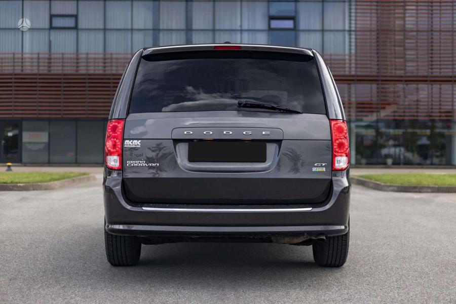 Pelēks Dodge Grand Caravan 2019 Klaipėda, ar dzinēja tilpumu 3.60 L un nobraukumu 158 tūkst. km par 12499 €, foto 12 vietnē AUTOMOTO.COM.LV