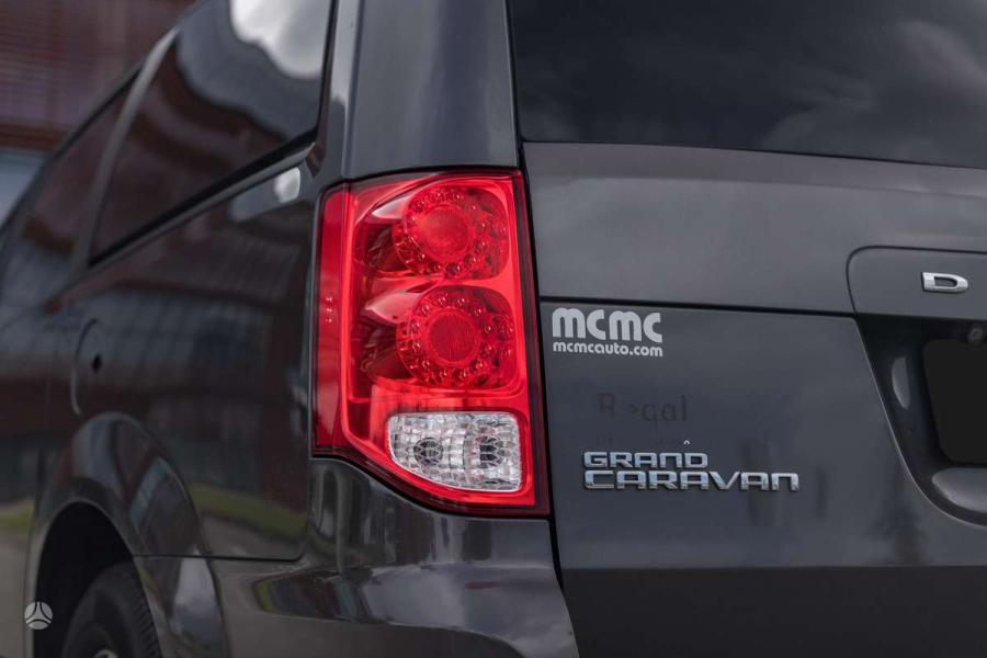 Pelēks Dodge Grand Caravan 2019 Klaipėda, ar dzinēja tilpumu 3.60 L un nobraukumu 158 tūkst. km par 12499 €, foto 13 vietnē AUTOMOTO.COM.LV