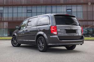 Pelēks Dodge Grand Caravan 2019 Klaipėda, ar dzinēja tilpumu 3.60 L un nobraukumu 158 tūkst. km par 12499 €, foto 14 vietnē AUTOMOTO.COM.LV