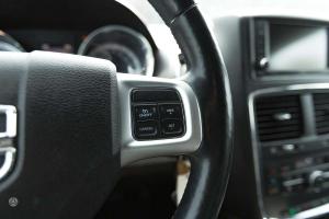 Pelēks Dodge Grand Caravan 2019 Klaipėda, ar dzinēja tilpumu 3.60 L un nobraukumu 158 tūkst. km par 12499 €, foto 25 vietnē AUTOMOTO.COM.LV