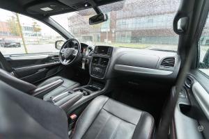 Pelēks Dodge Grand Caravan 2019 Klaipėda, ar dzinēja tilpumu 3.60 L un nobraukumu 158 tūkst. km par 12499 €, foto 32 vietnē AUTOMOTO.COM.LV