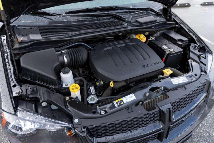 Pelēks Dodge Grand Caravan 2019 Klaipėda, ar dzinēja tilpumu 3.60 L un nobraukumu 158 tūkst. km par 12499 €, foto 33 vietnē AUTOMOTO.COM.LV