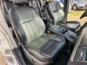 Grey Dodge Grand Caravan 2019 in Siauliai, with an engine capacity of 3.60 L and mileage of 215 thousand km for 6450 €, photo 16 on AUTOMOTO.COM.LV