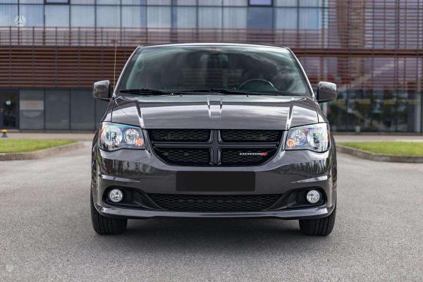 Grey Dodge Grand Caravan 2019 in Klaipeda, with an engine capacity of 3.60 L and mileage of 158 thousand km for 12499 €, photo 4 on AUTOMOTO.COM.LV