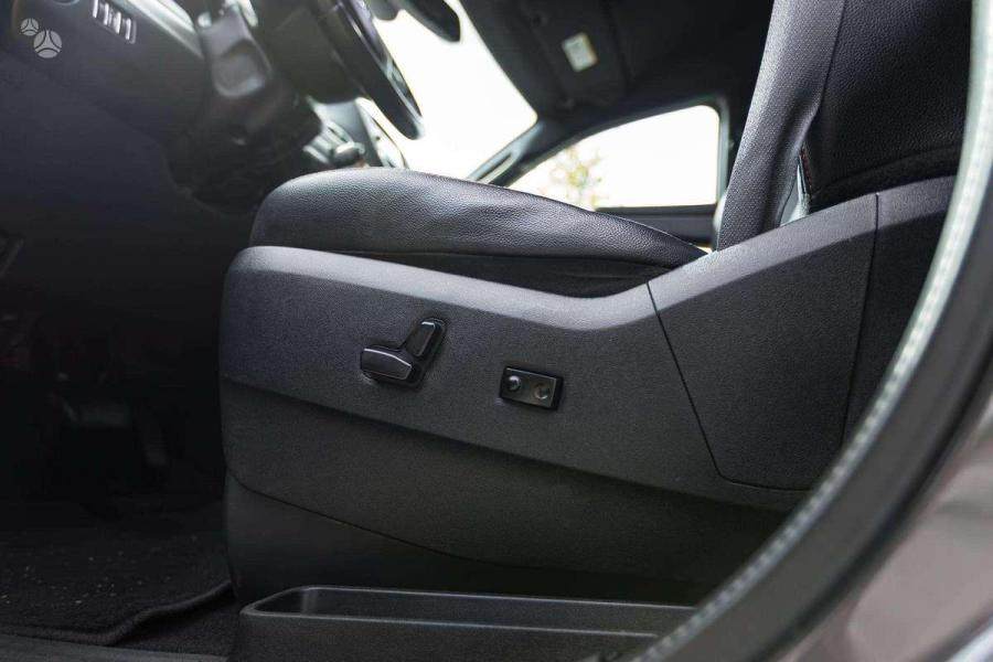 Grey Dodge Grand Caravan 2019 in Klaipeda, with an engine capacity of 3.60 L and mileage of 158 thousand km for 12499 €, photo 19 on AUTOMOTO.COM.LV