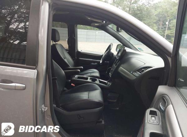 Grey Dodge Grand Caravan 2020 in Klaipeda, with an engine capacity of 3.60 L and mileage of 205 thousand km for 7500 €, photo 10 on AUTOMOTO.COM.LV
