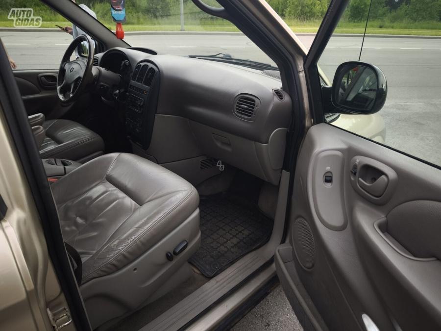 Dodge Grand Caravan 2006 in Siauliai, with an engine capacity of 3.80 L and mileage of 200 thousand km for 900 €, photo 10 on AUTOMOTO.COM.LV