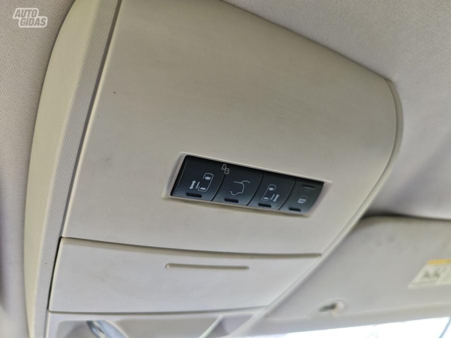 Dodge Grand Caravan 2009 in Vilnius, with an engine capacity of 3.30 L and mileage of 265 thousand km for 2500 €, photo 13 on AUTOMOTO.COM.LV