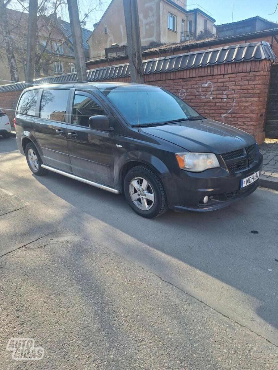 Dodge Grand Caravan 2011 in Kaunas, with an engine capacity of 3.60 L and mileage of 365 thousand km for 2200 €, photo 1 on AUTOMOTO.COM.LV
