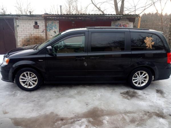 Dodge Grand Caravan 2015 in Vilnius, with an engine capacity of 3.60 L and mileage of 416 thousand km for 4000 €, photo 2 on AUTOMOTO.COM.LV