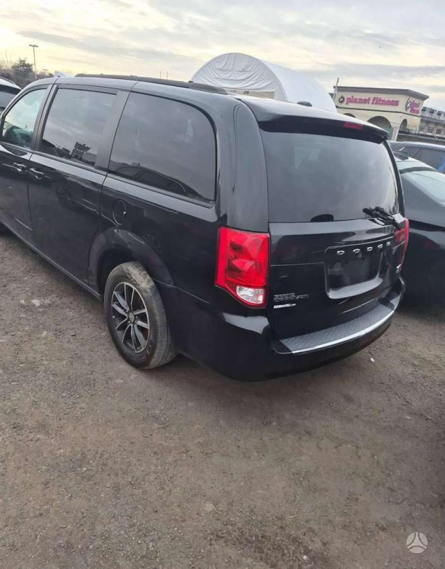 Dodge Grand Caravan 2018 Šauļi, ar dzinēja tilpumu 3.60 L un nobraukumu 113 tūkst. km par 5500 €, foto 5 vietnē AUTOMOTO.COM.LV