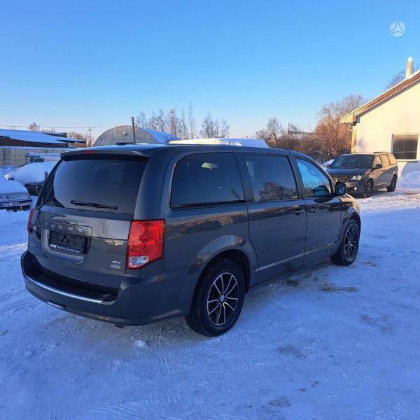 Dodge Grand Caravan 2018 in Siauliai, with an engine capacity of 3.60 L and mileage of 228 thousand km for 8950 €, photo 4 on AUTOMOTO.COM.LV