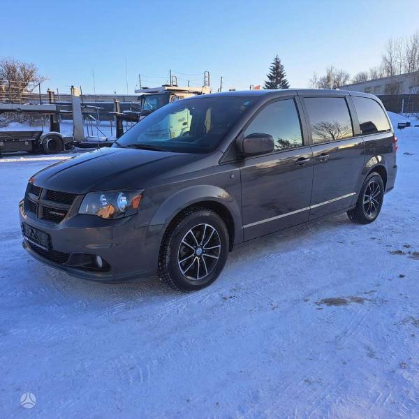 Dodge Grand Caravan 2018 in Siauliai, with an engine capacity of 3.60 L and mileage of 228 thousand km for 8950 €, photo 8 on AUTOMOTO.COM.LV