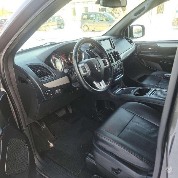 Dodge Grand Caravan 2018 in Siauliai, with an engine capacity of 3.60 L and mileage of 231 thousand km for 8950 €, photo 11 on AUTOMOTO.COM.LV