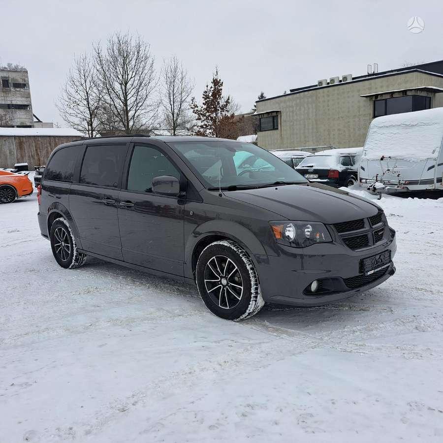 Dodge Grand Caravan 2018 Šauļi, ar dzinēja tilpumu 3.60 L un nobraukumu 165 tūkst. km par 8950 €, foto 1 vietnē AUTOMOTO.COM.LV