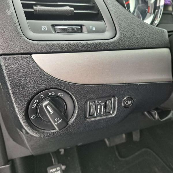 Dodge Grand Caravan 2018 in Siauliai, with an engine capacity of 3.60 L and mileage of 165 thousand km for 8950 €, photo 11 on AUTOMOTO.COM.LV
