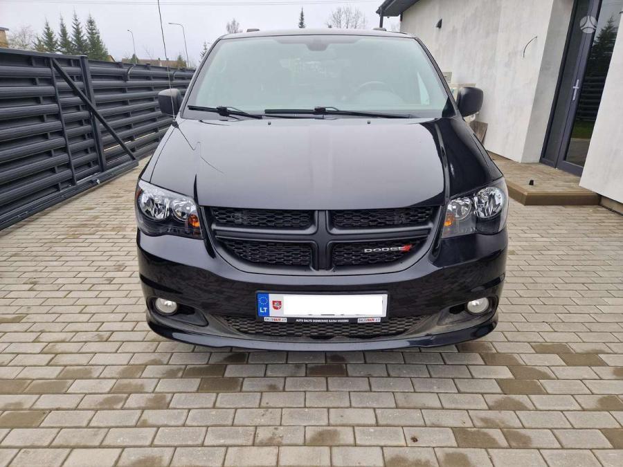 Dodge Grand Caravan 2019 in Siauliai, with an engine capacity of 3.60 L and mileage of 174 thousand km for 9900 €, photo 2 on AUTOMOTO.COM.LV