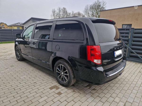 Dodge Grand Caravan 2019 in Siauliai, with an engine capacity of 3.60 L and mileage of 174 thousand km for 9900 €, photo 4 on AUTOMOTO.COM.LV
