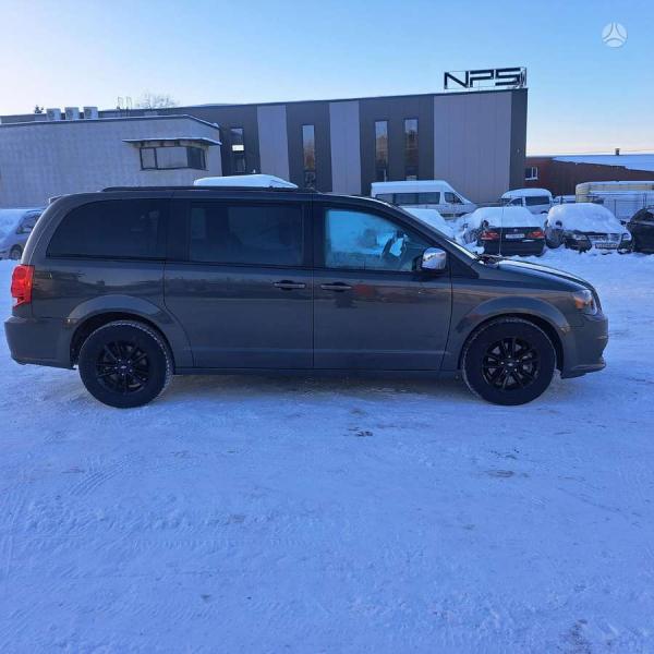 Dodge Grand Caravan 2019 in Siauliai, with an engine capacity of 3.60 L and mileage of 204 thousand km for 10850 €, photo 3 on AUTOMOTO.COM.LV