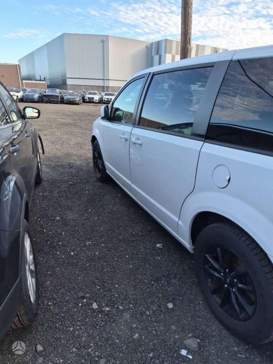 Dodge Grand Caravan 2020 Šauļi, ar dzinēja tilpumu 3.60 L un nobraukumu 129 tūkst. km par 5500 €, foto 6 vietnē AUTOMOTO.COM.LV