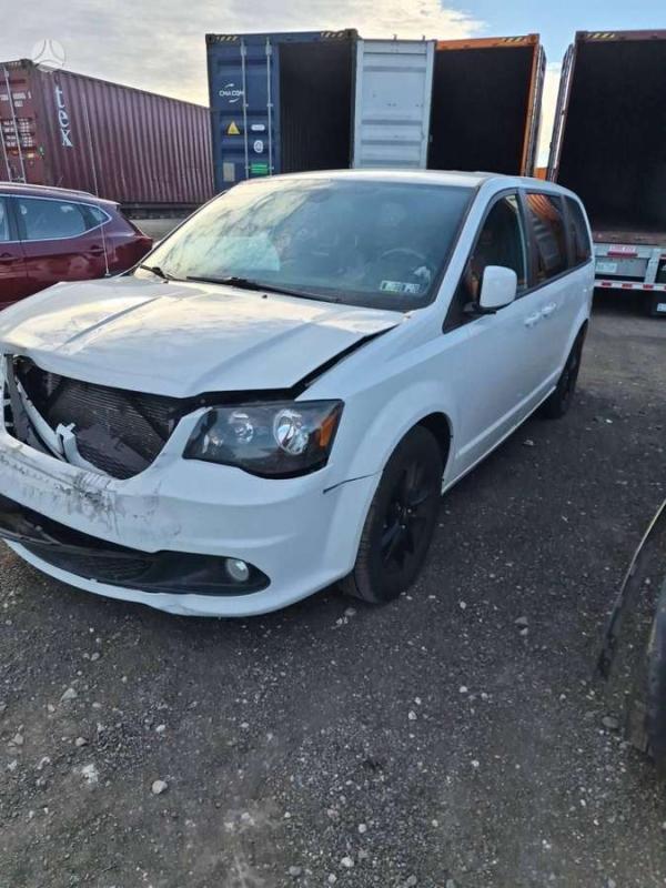 Dodge Grand Caravan 2020 in Siauliai, with an engine capacity of 3.60 L and mileage of 129 thousand km for 5500 €, photo 7 on AUTOMOTO.COM.LV
