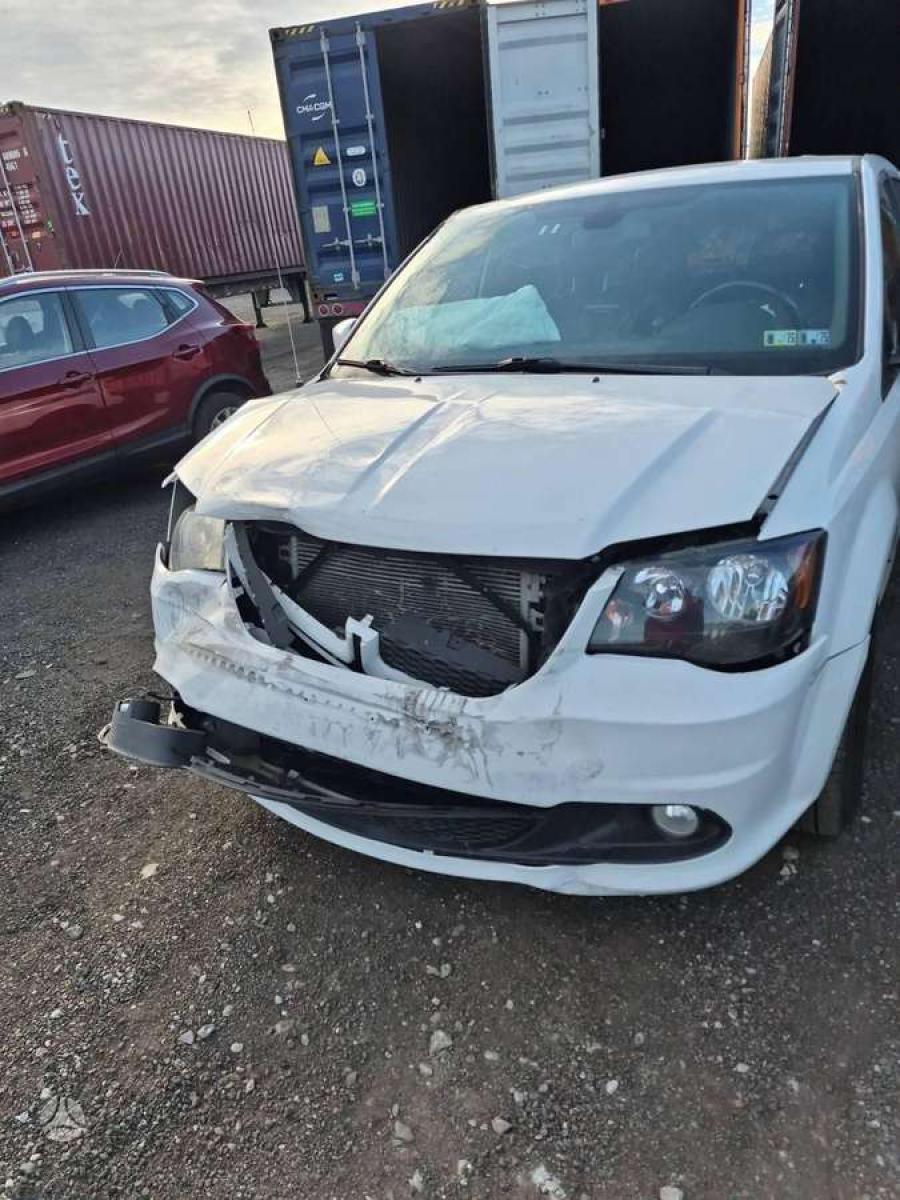Dodge Grand Caravan 2020 Šauļi, ar dzinēja tilpumu 3.60 L un nobraukumu 129 tūkst. km par 5500 €, foto 12 vietnē AUTOMOTO.COM.LV
