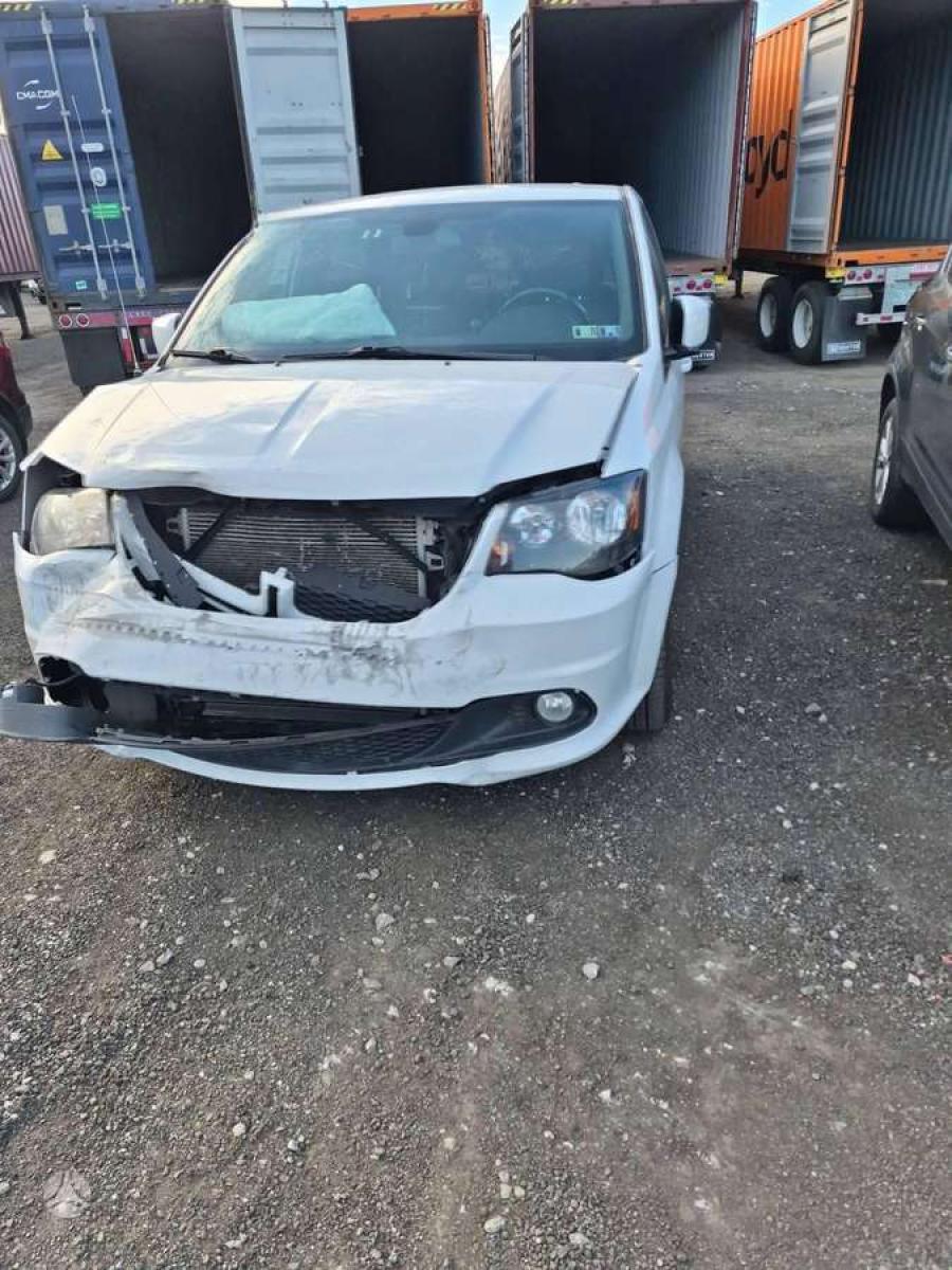 Dodge Grand Caravan 2020 Šauļi, ar dzinēja tilpumu 3.60 L un nobraukumu 129 tūkst. km par 5500 €, foto 18 vietnē AUTOMOTO.COM.LV