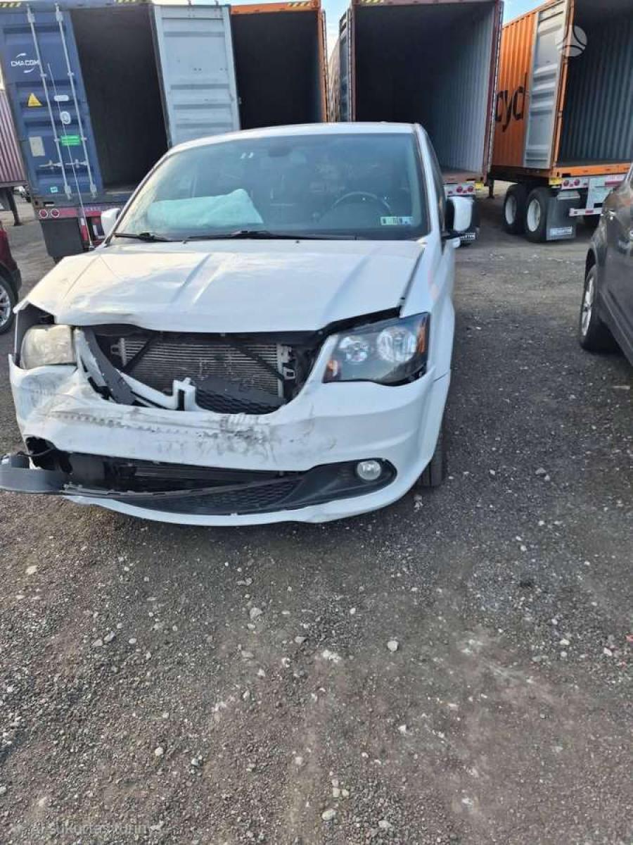 Dodge Grand Caravan 2020 Šauļi, ar dzinēja tilpumu 3.60 L un nobraukumu 129 tūkst. km par 5500 €, foto 24 vietnē AUTOMOTO.COM.LV