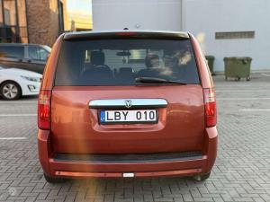 Red Dodge Grand Caravan 2008 in Klaipeda, with an engine capacity of 3.80 L and mileage of 213 thousand km for 2690 €, photo 5 on AUTOMOTO.COM.LV