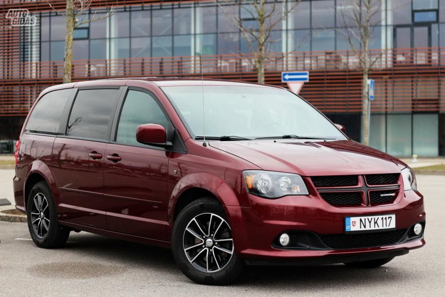 Red Dodge Grand Caravan 2017 in Klaipeda, with an engine capacity of 3.60 L and mileage of 197 thousand km for 10300 €, photo 3 on AUTOMOTO.COM.LV