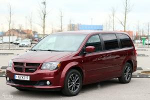 Red Dodge Grand Caravan 2017 in Klaipeda, with an engine capacity of 3.60 L and mileage of 197 thousand km for 10300 €, photo 9 on AUTOMOTO.COM.LV