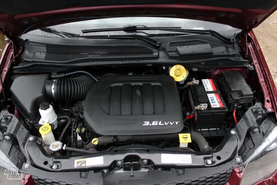 Red Dodge Grand Caravan 2017 in Klaipeda, with an engine capacity of 3.60 L and mileage of 197 thousand km for 10300 €, photo 11 on AUTOMOTO.COM.LV